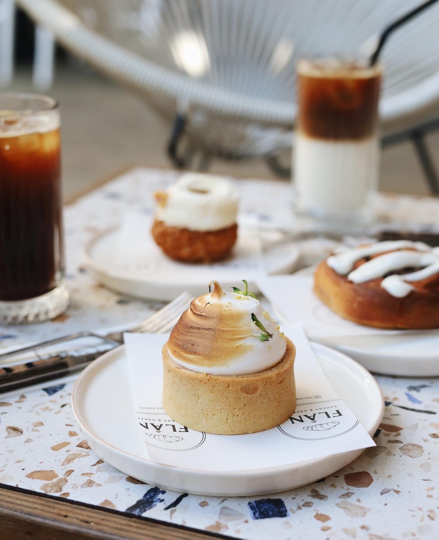 Flan Bakery&Coffee I GRAB LOCALS